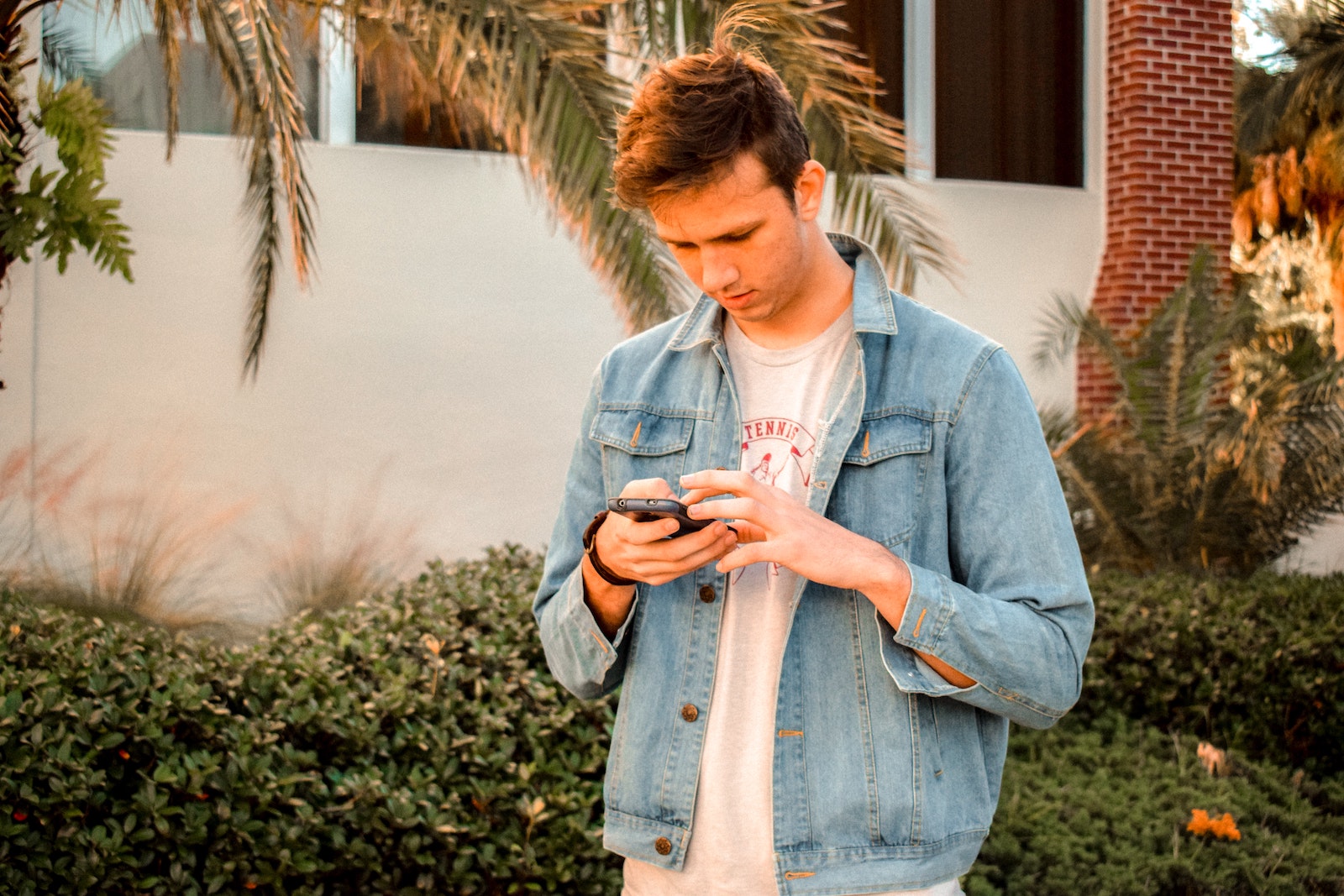 Don't text him and he will text you. Does it work? - Poke Match