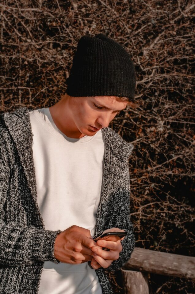 Do guys notice when you stop texting them? - Poke Match